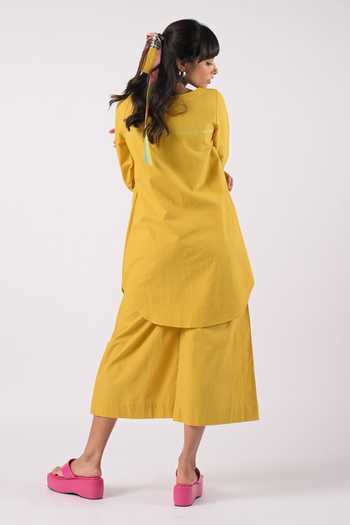 Buy Tussah by Siddhi Shah Yellow Cotton Front Flap Tunic With Culottes ...
