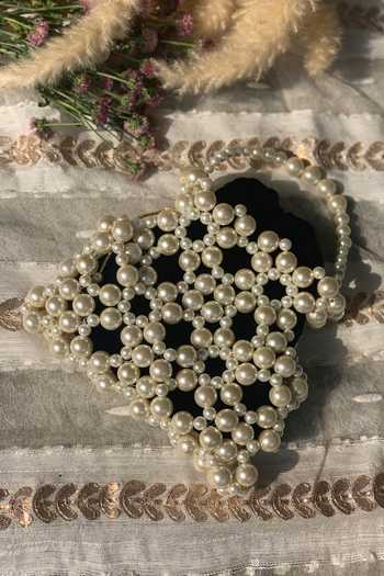 Buy Black Amisha Pearl Potli Bag With Velvet Pouch by September Hues ...