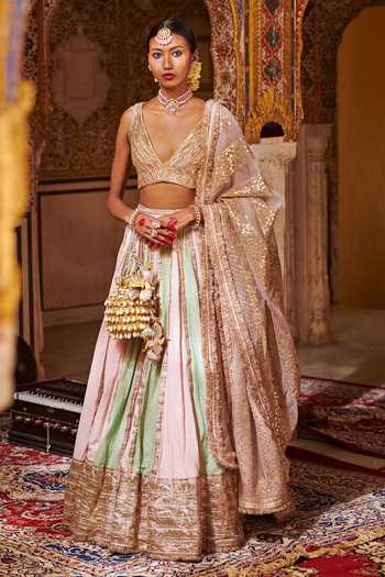 Buy Itrh Green Linen Lampi Color Block Lehenga Set Online | Aza Fashions