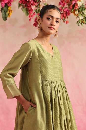 Buy Kumudani Chanderi Silk Anarkali & Pant Set by Weaver Story at Aza ...