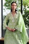 Buy Mulmul Green Pure Mulmul Ripon Thread Floral Embroidered Kurta Set ...