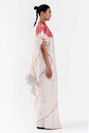 Buy Ivory Silk Handwoven High Round Draped Shibori Saree With Running ...