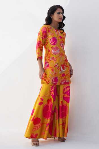 Buy Archana Shah Yellow Silk Symphony Pomo Pattern Kurta And Sharara ...