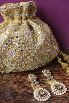 Buy Nayaab by Sonia Velvet Abla Work Potli Online | Aza Fashions