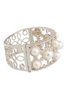 Buy Tsara Bead Cutwork Bangle Online | Aza Fashions