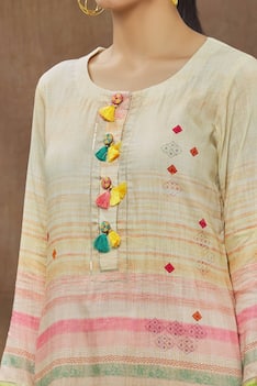 Buy Samyukta Singhania Multi Color Muslin Silk Geometric Print Kurta ...