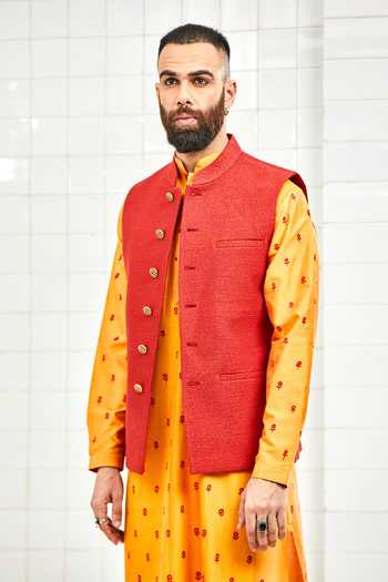 Buy Textured Nehru Jacket by Rajesh Pratap Singh - Men at Aza Fashions