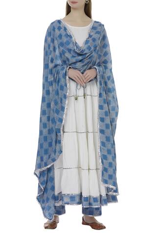 Samyukta Singhania | Designer Sarees, Kurta Sets, Dupattas | Aza Fashions