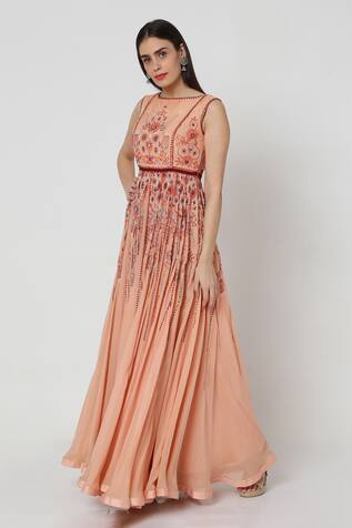 Labbada | Designer Gowns, Lehengas, Kurta Sets | Aza Fashions