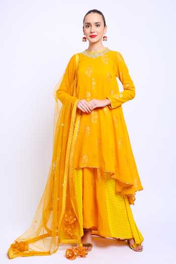 Nikasha | Designer Sarees, Gowns, Lehengas | Aza Fashions