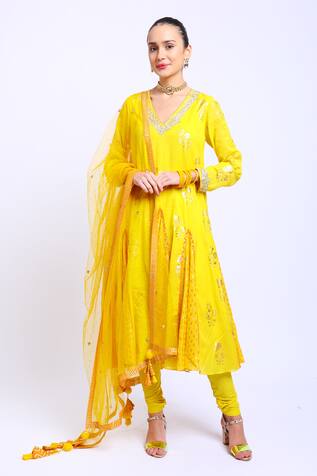 Nikasha | Designer Sarees, Gowns, Lehengas | Aza Fashions