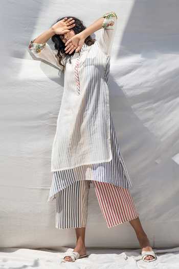 Buy Dhaari White Silk Handwoven Kurta With Inner Online | Aza Fashions