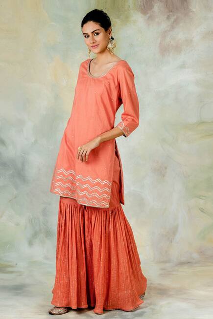 Buy Mandira Wirk Coral Cotton Embroidered Kurta Online | Aza Fashions