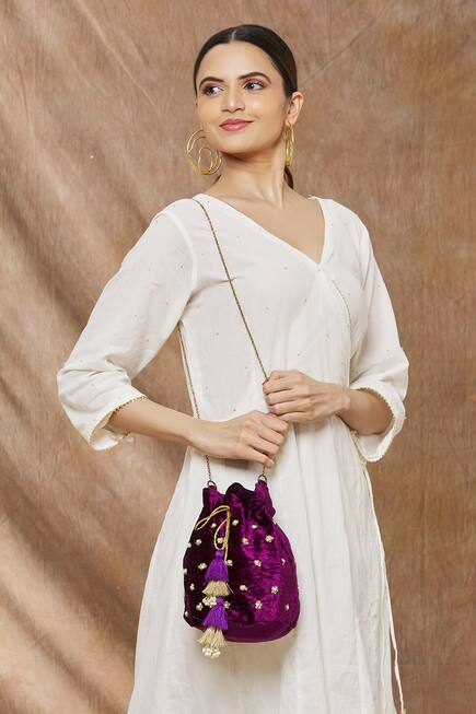 Buy Samyukta Singhania Floral Embroidered Potli Bag Online | Aza Fashions