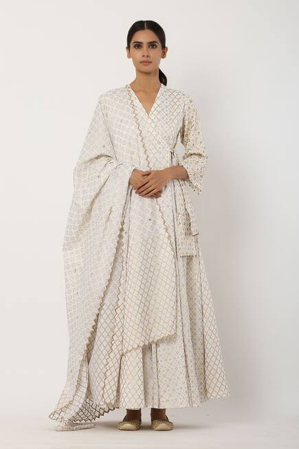 Buy Seema Nanda White Cotton Mul Angarkha Set Online | Aza Fashions