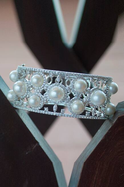 Buy Tsara Bead Cutwork Bangle Online | Aza Fashions
