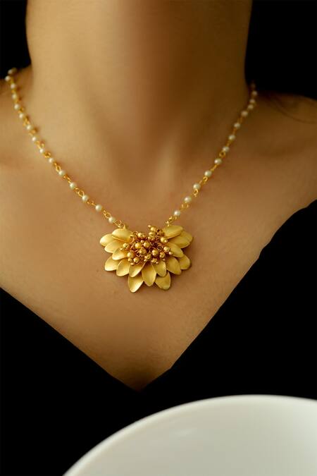 Buy Phiroza Floral Pendant Necklace Online | Aza Fashions