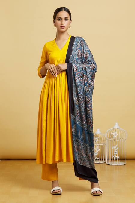 Buy Yellow Kurta And Pant Staple Rayon Hand Anarkali Set With Ajrak ...