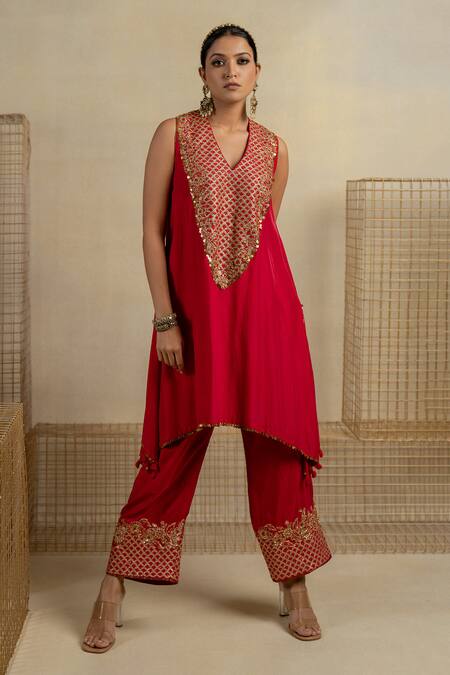 Buy Pink Silk Embroidered Aari V Neck Gulal Kurta And Pant Set For ...