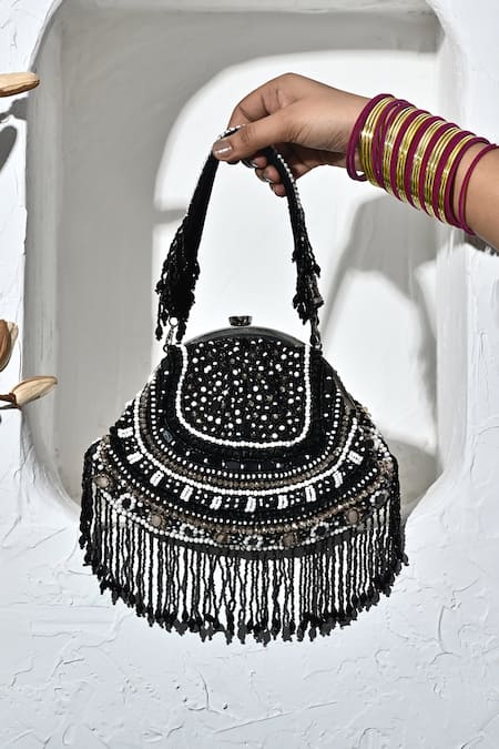 Buy Black Beads, Fringe Elegant And White Beaded Batua Bag by Samyukta ...