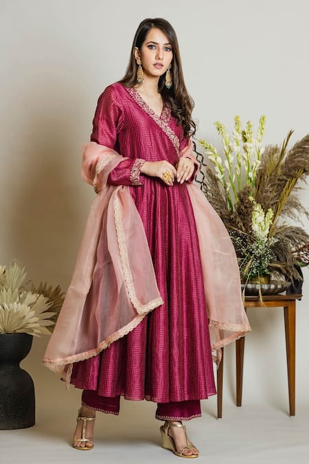 Buy Maroon Chanderi Silk V Neck Angarkha Set For Women by Maliha by ...