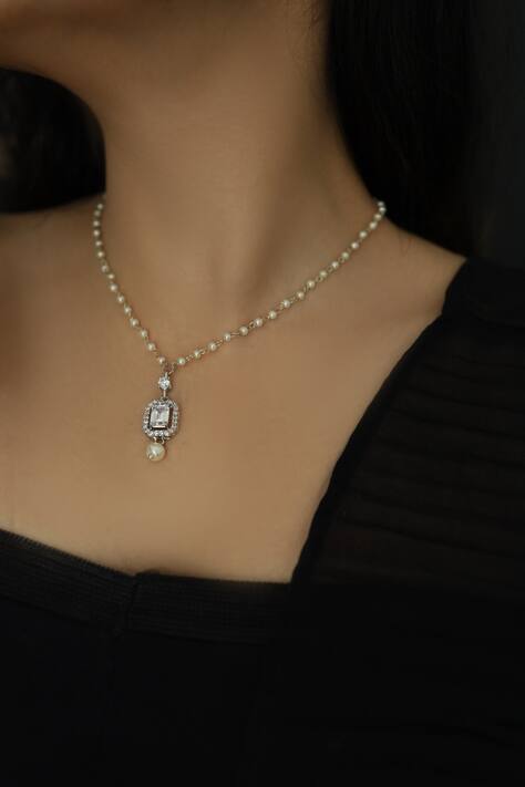 Buy Phiroza Pendant Necklace Online | Aza Fashions