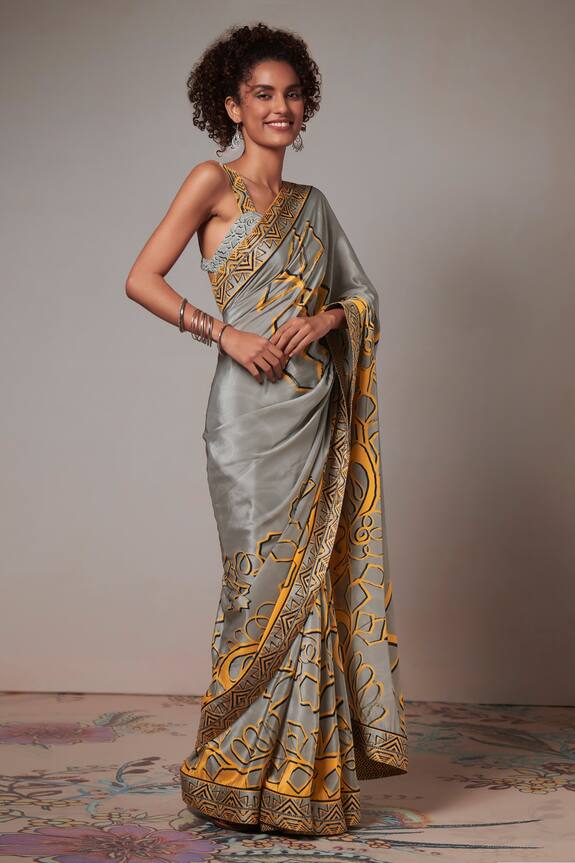 Saundh | Designer Sarees, Lehengas, Kurta Sets Online