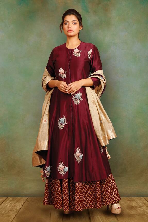 Garo | Designer Sarees, Gowns, Lehengas | Aza Fashions