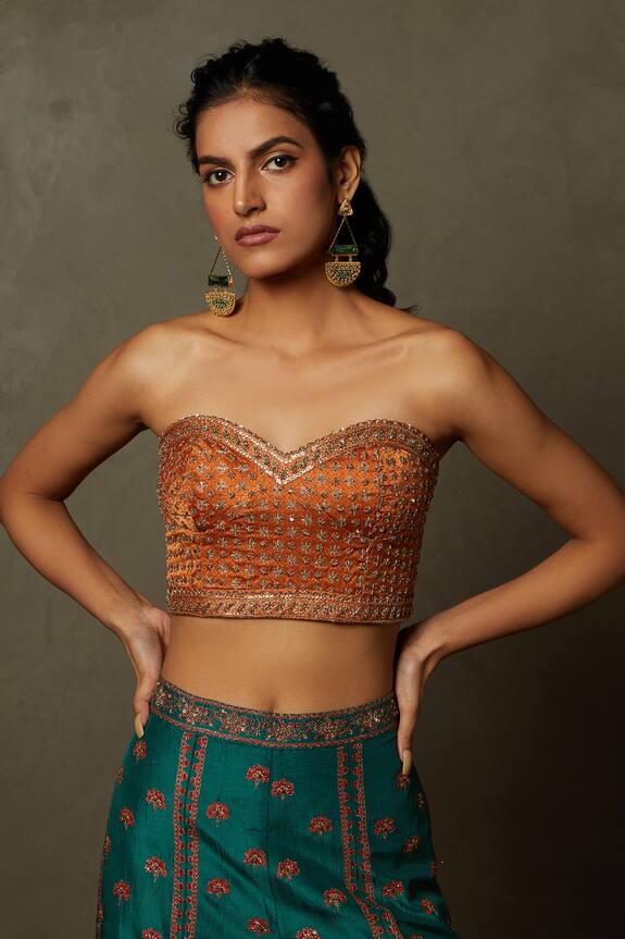 RI.Ritu Kumar | Designer Sarees, Gowns, Lehengas | Aza Fashions