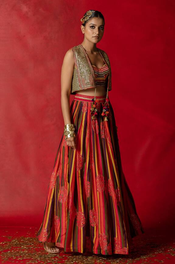 Buy Pooja-Keyur Green Cotton Silk Paisley And Floral Embroidered Jacket ...