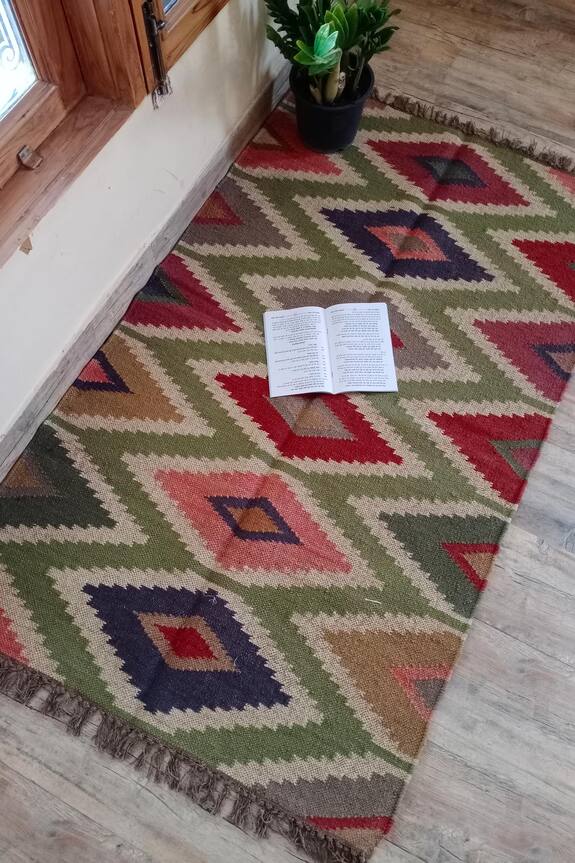 Buy Nakshikathaa - Homeware Diamond Pattern Jute Wool Rug Online | Aza ...