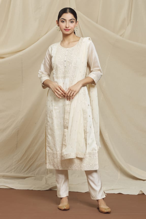 Buy Scatter Floral Pattern Kurta Set by Khwaab by Sanjana Lakhani at ...