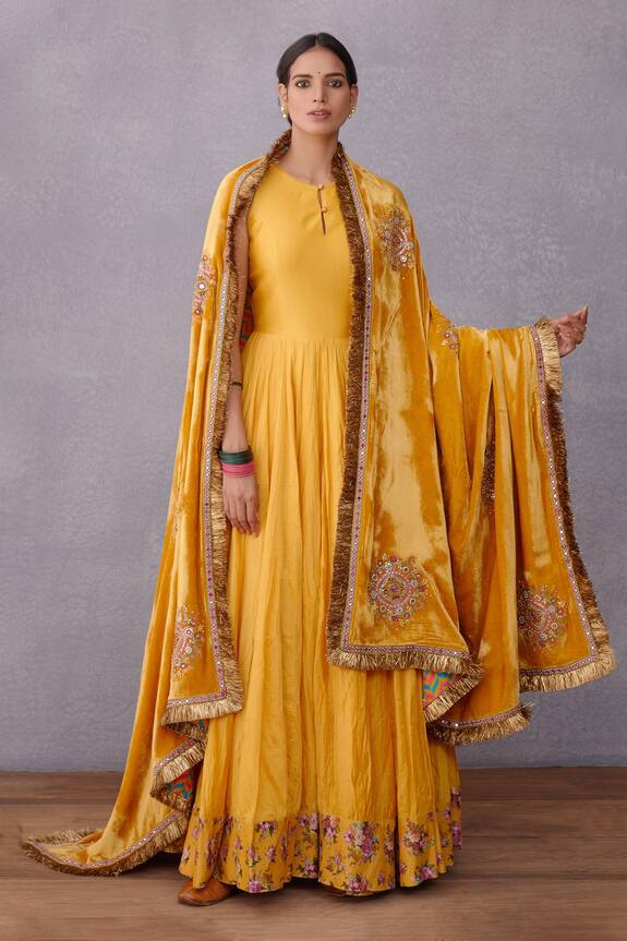 Buy Torani Yellow Velvet Sunehra Chakra Doshala Online | Aza Fashions