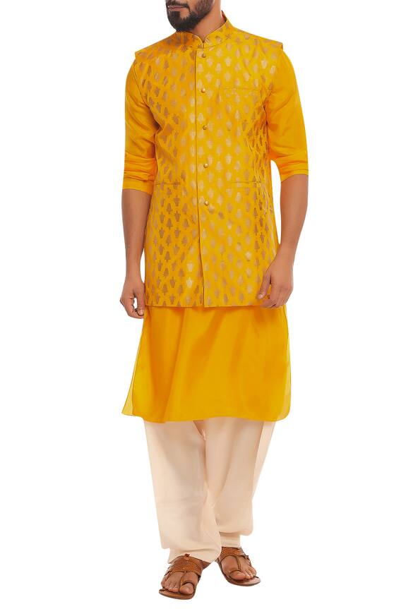 Buy Masaba Yellow Kalash Motif Print Bundi With Kurta And Salwar Online ...