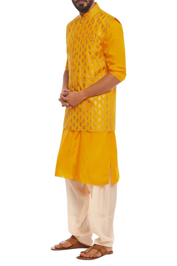 Buy Masaba Yellow Kalash Motif Print Bundi With Kurta And Salwar Online ...