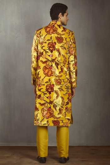 Buy Torani Yellow Velvet Printed Sherwani Online | Aza Fashions