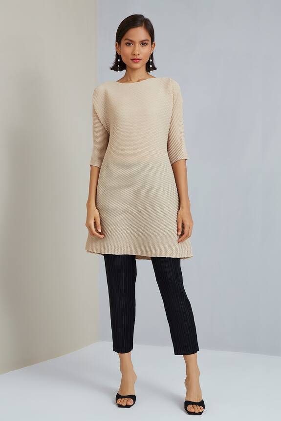 Buy Scarlet Sage Beige Polyester Corrina Quilt Pleated Tunic Online ...