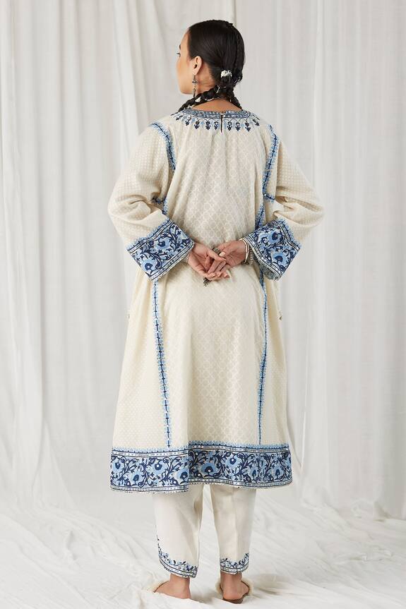 Buy Heena Kochhar Cream Atiya Handloom Chanderi Choga And Salwar Set ...