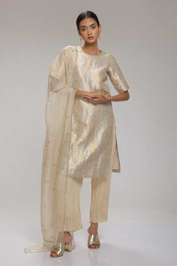 Buy Chhaya Mehrotra Cream Brocade Kurta Set Online | Aza Fashions
