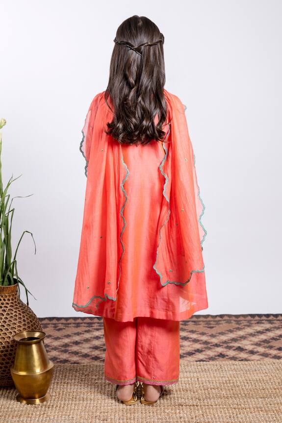 Buy Boteh Orange Chanderi Silk Kurta Set For Girls Online | Aza Fashions