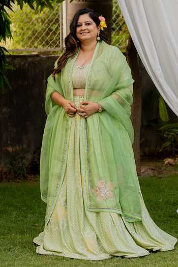 Buy Anjana Bohra Green Cotton Surajmukhi Bandhani Pattern Lehenga Set ...