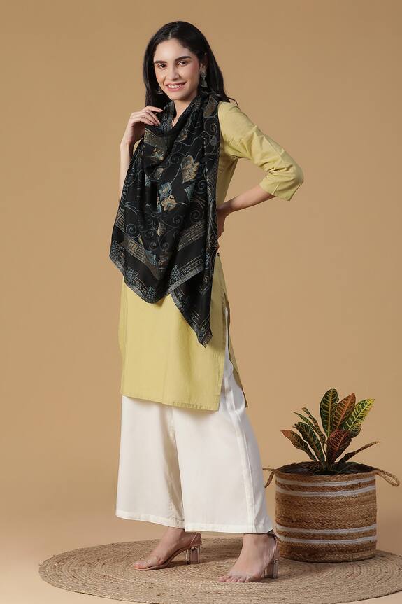Buy Shingora Floral Woven Stole Online | Aza Fashions