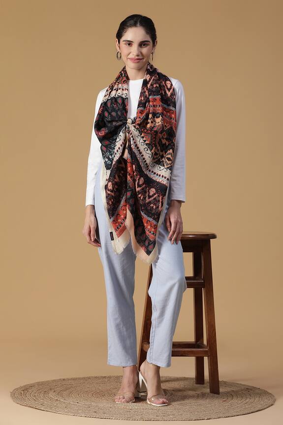 Buy Shingora Abstract Print Stole Online | Aza Fashions