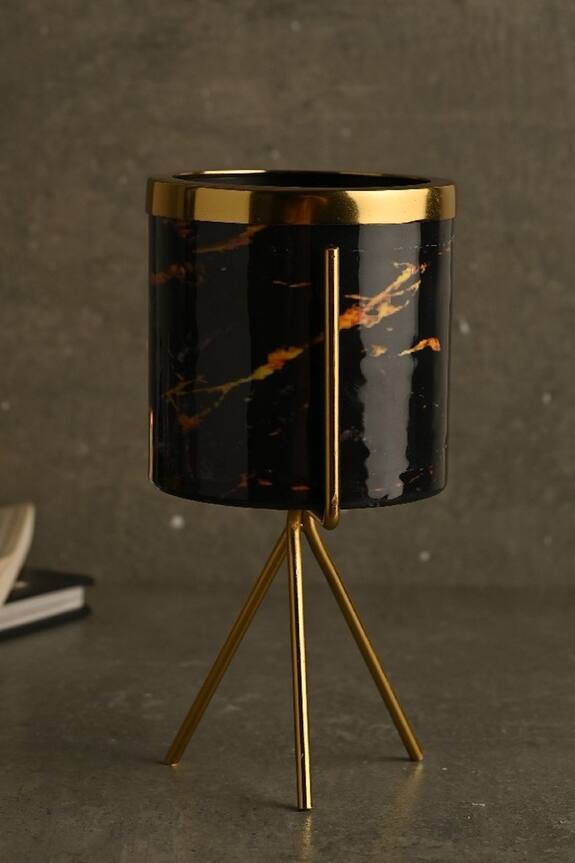Buy Kaksh Studio Marble Pattern Planter With Stand Online | Aza Fashions