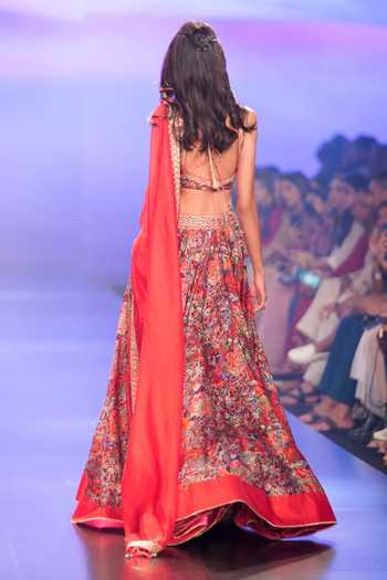 Buy Surkh Laal Embellished Lehenga Set by Punit Balana at Aza Fashions