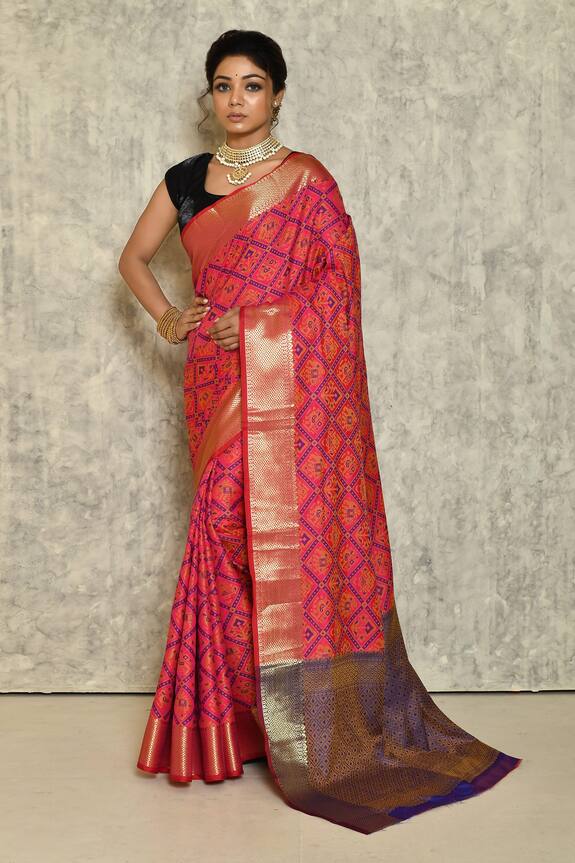 Buy Naintara Bajaj Pink Silk Woven Geometric Pattern Saree Online | Aza ...