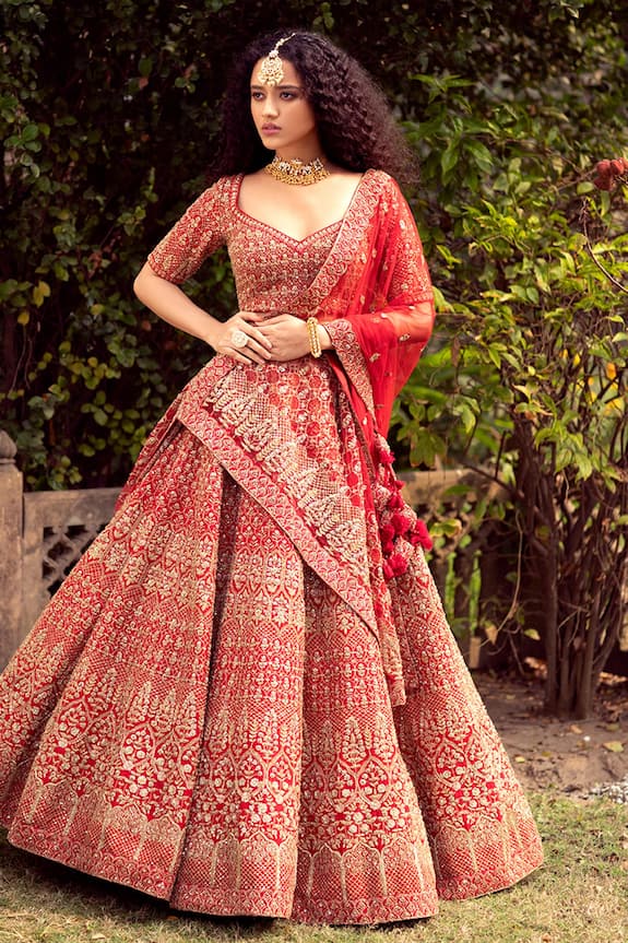 Buy Pallavi Poddar Raw Silk Sparkline Embroidered Lehenga Set Online ...