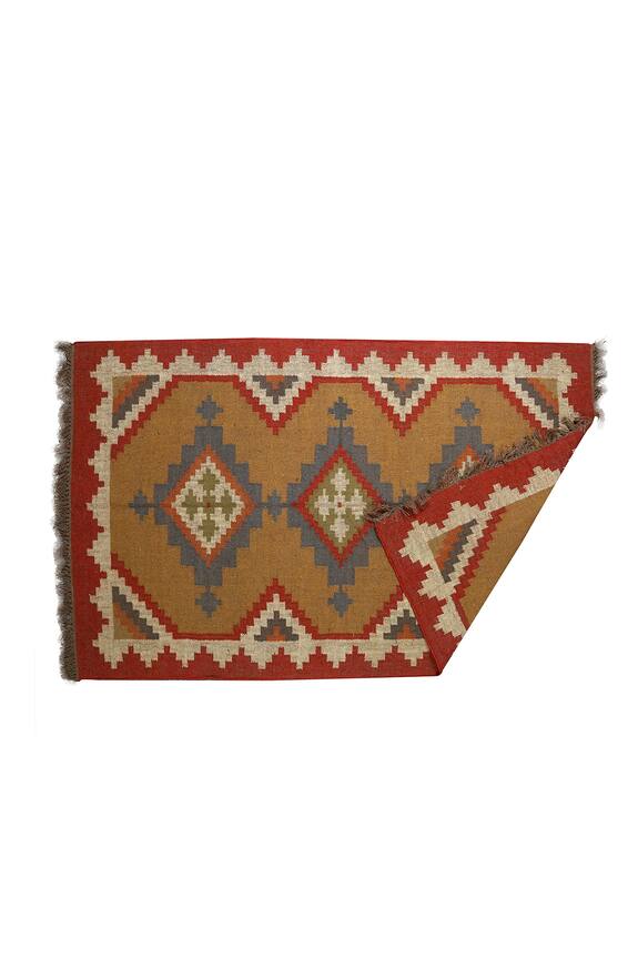 Buy Nakshikathaa - Homeware Jute Wool Hand Made Rug Online | Aza Fashions