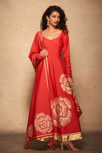 Buy Gulabo by Abu Sandeep Red Pure Chanderi Silk Gota Patti Border ...