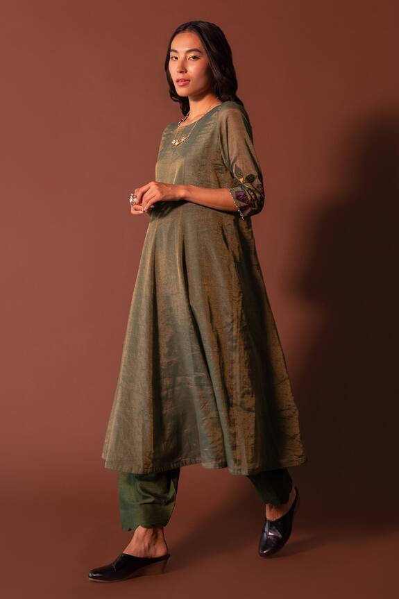 Buy Khamaj India Green Chanderi Tissue Avisa Applique Sleeved Kurta And ...